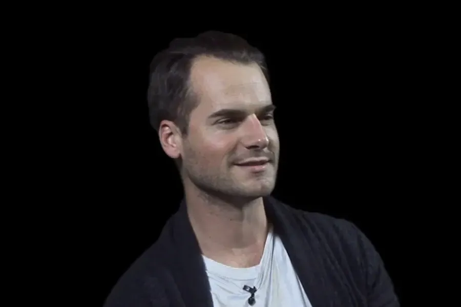 ScreenTalk: David de Lautour | The Big Idea